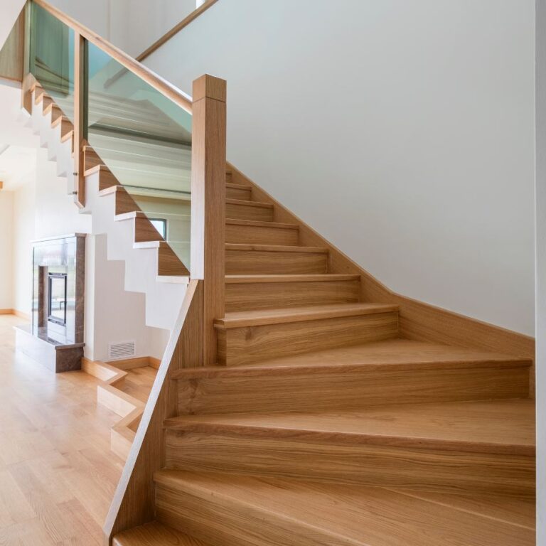 Quelles sont les différences entre un escalier standard, une échelle de ...