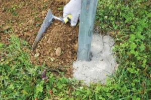 Sceller des poteaux : tout savoir sur la maçonnerie et le ciment - L ...