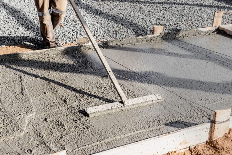 Construire un socle en béton : étapes, coffrage, ciment et astuces - L ...